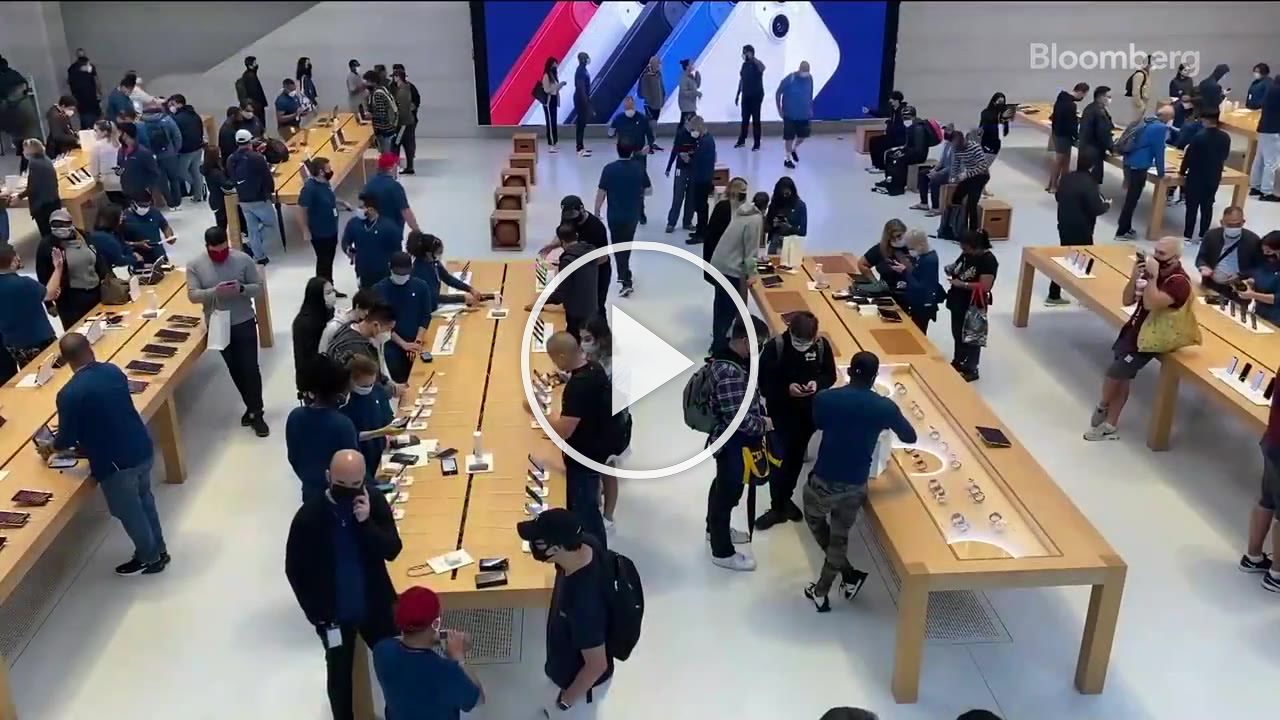 Apple responds to inflation, increases salaries