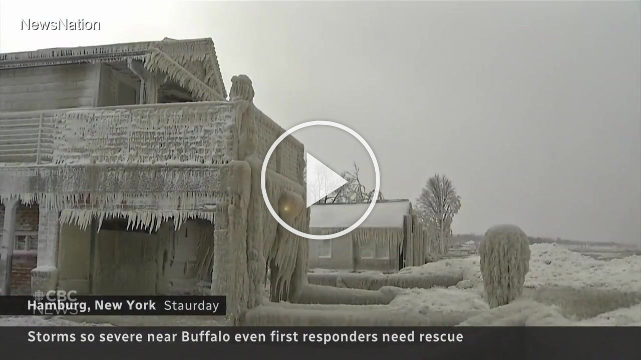 Deadly Christmas blizzard paralyses U.S