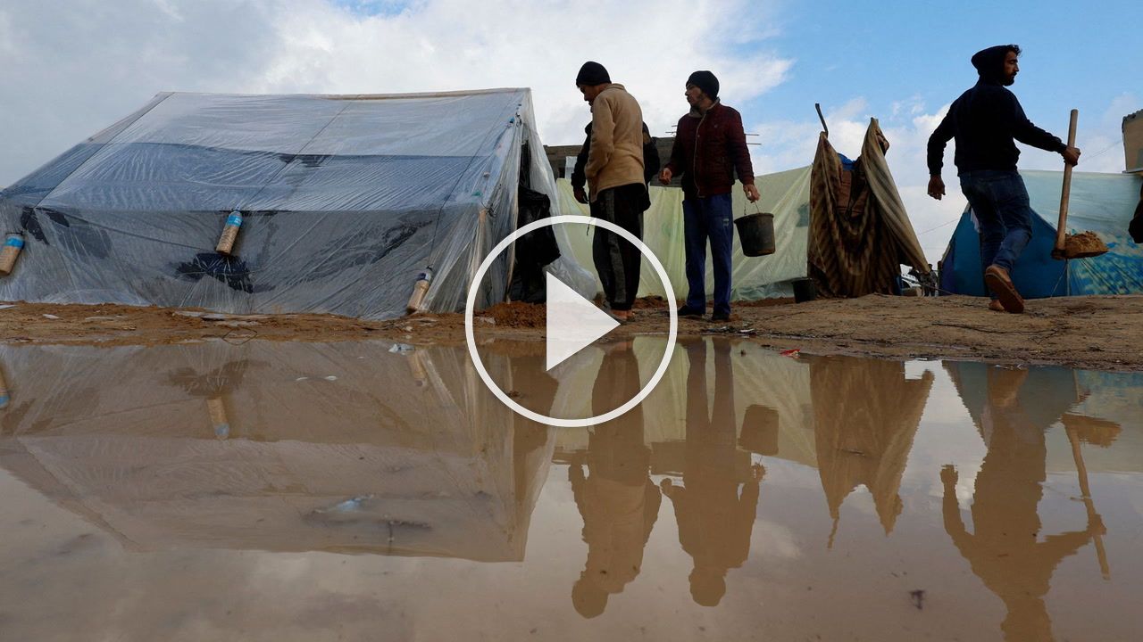 Heavy rain hits Gaza Strip, refugee camps flooded