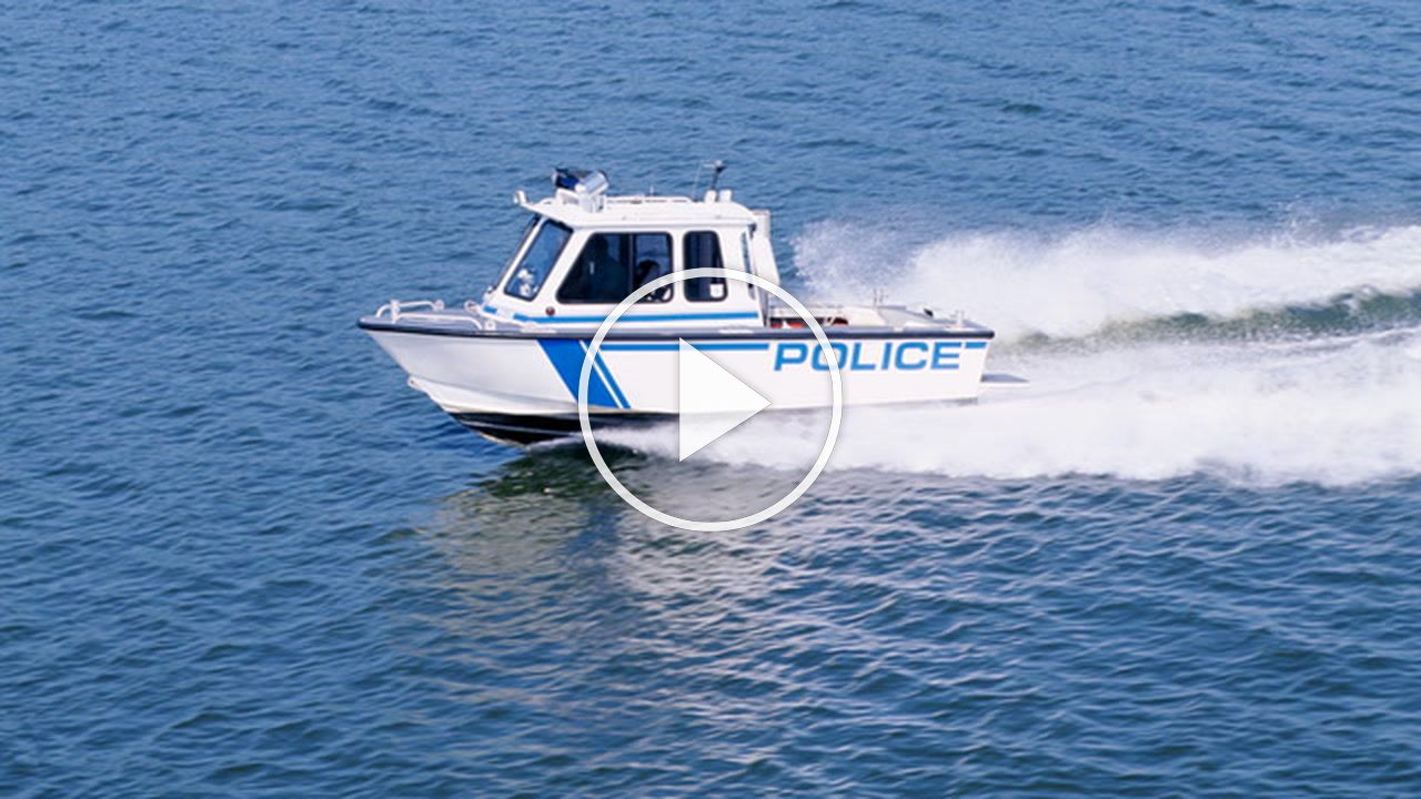 Man dead, teen missing after boat capsizes off Palm Beach