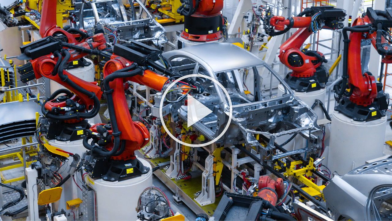 Trump's new auto tariffs drive trade war fears