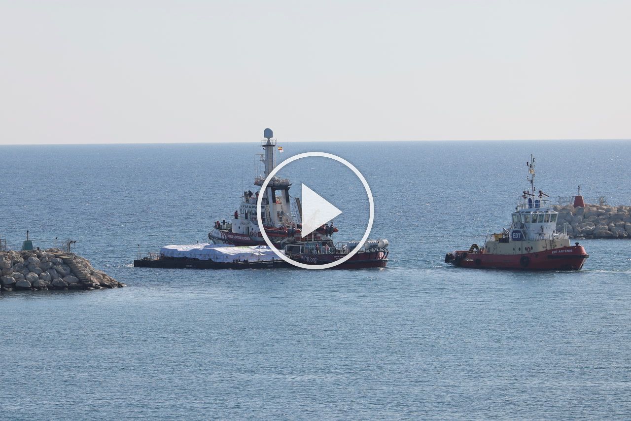 US begins building floating base to boost aid